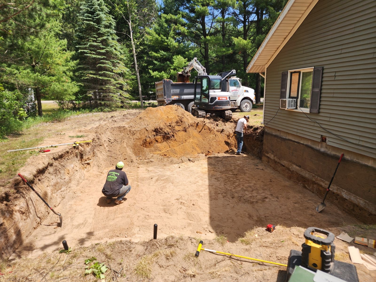 Project Gallery – Michigan Seawall and Excavation